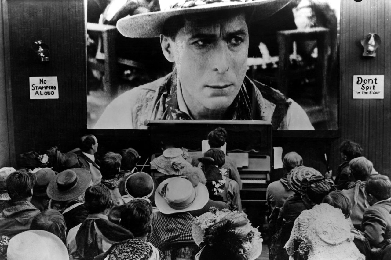 Sound Arrives 10 Years Later? – Classic Film Review